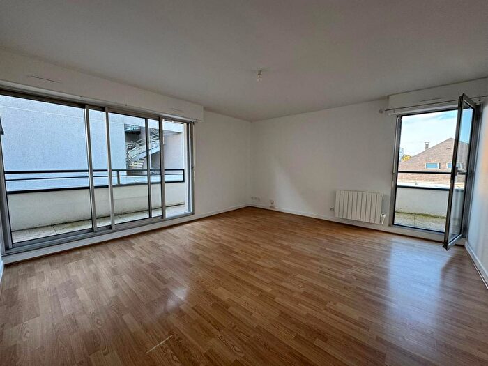 Appartement à louer - Saint-Jean-de-Braye, Centre-ville - 3 pièces - 2 chambres