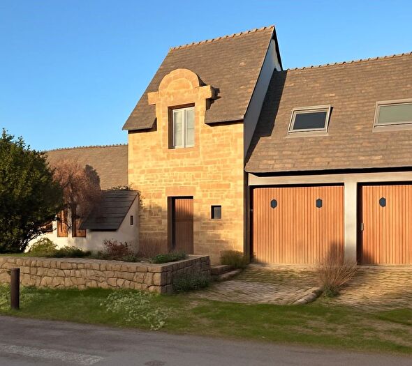 Maison à vendre - Trégastel - 5 pièces - 3 chambres