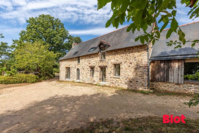 Maison 9 pièces à Saint-Jean-sur-Vilaine, à vendre