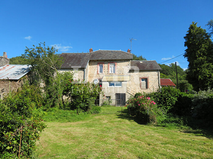 Pré-en-Pail - Maison 5 pièces à vendre