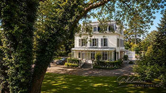 Maison 12 pièces à vendre - Le Mée-sur-Seine, Le Village