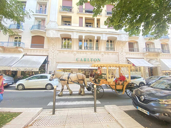 Appartement à vendre - Vichy, Thermal - 2 pièces - 1 chambre