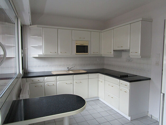 Appartement à louer - Reims, Barbâtre - 3 pièces - 2 chambres