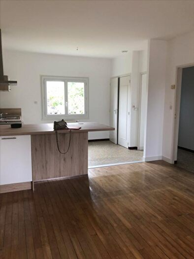 Maison à louer - Saint-Yrieix-sur-Charente - 5 pièces - 4 chambres