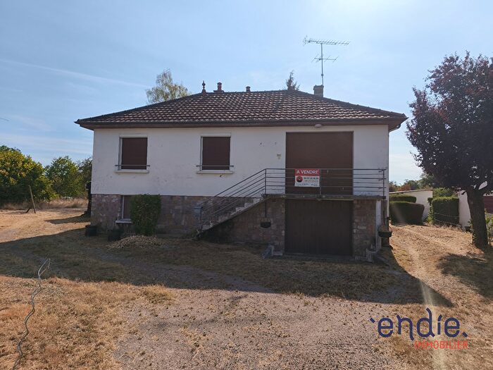 Maison à vendre - Cosne-dAllier - 5 pièces - 3 chambres