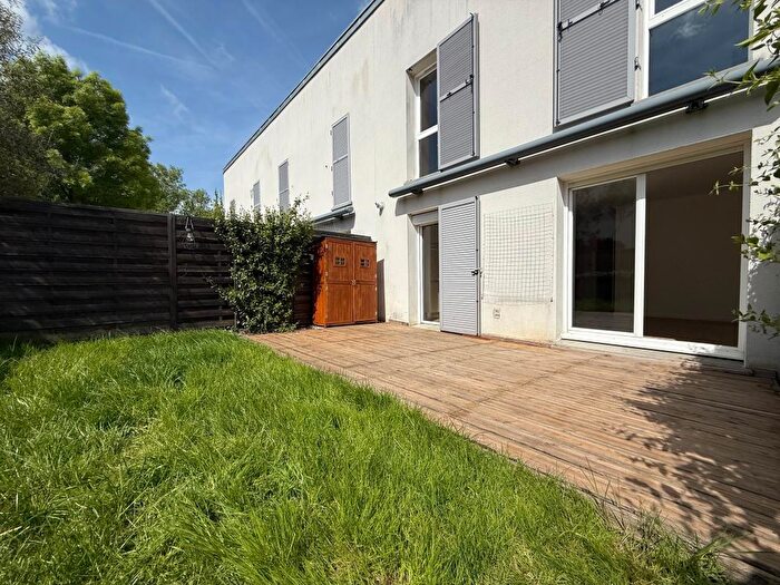 Champigny-sur-Marne, Coeuilly Village Parisien : Maison 5 pièces à vendre