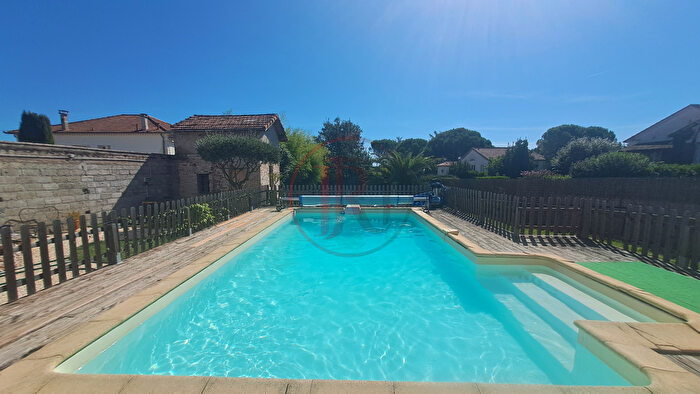 Maison à vendre - Saint-Hilaire-de-Brethmas - 10 pièces - 7 chambres