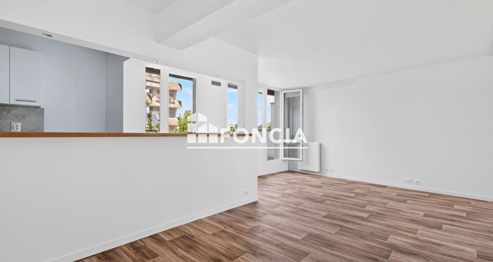 Appartement 4 pièces à Trappes, Centre-ville, Jaurès, Gare, à vendre