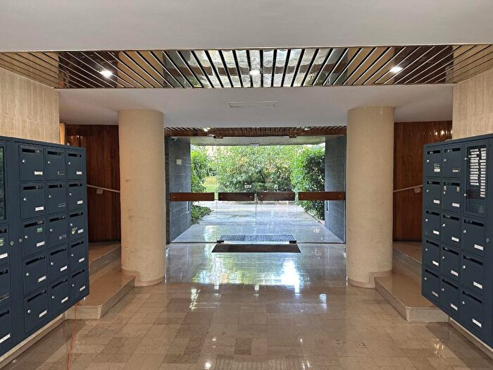 Appartement à vendre - Châtillon, Matisse, Pierrelais - 4 pièces - 2 chambres