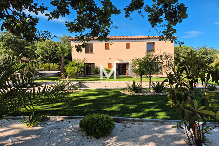 Maison à vendre - Le Plan-de-la-Tour - 6 pièces - 5 chambres