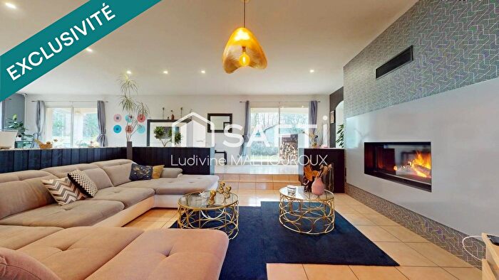 Maison à vendre - Angoulême, Saint-Ausone, Saint-Martin - 9 pièces - 5 chambres