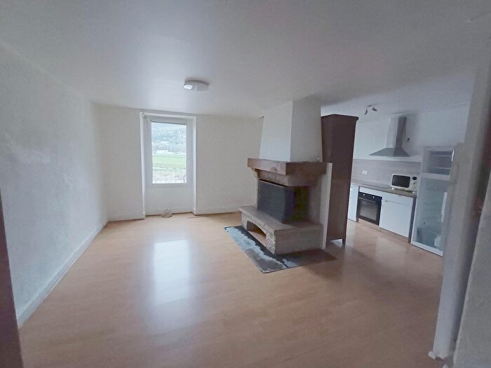 Appartement à louer - Millau, République, Beauregard, Cales - 4 pièces - 3 chambres