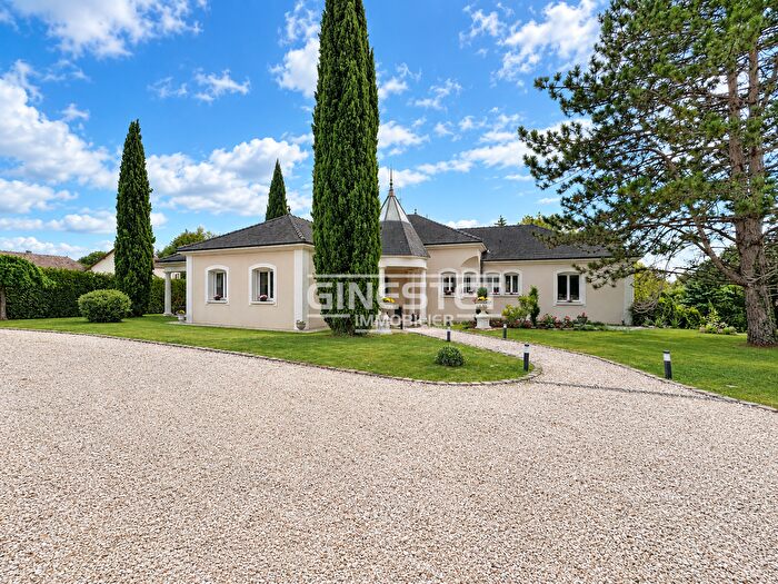 Charmont-sous-Barbuise : Maison 7 pièces à vendre