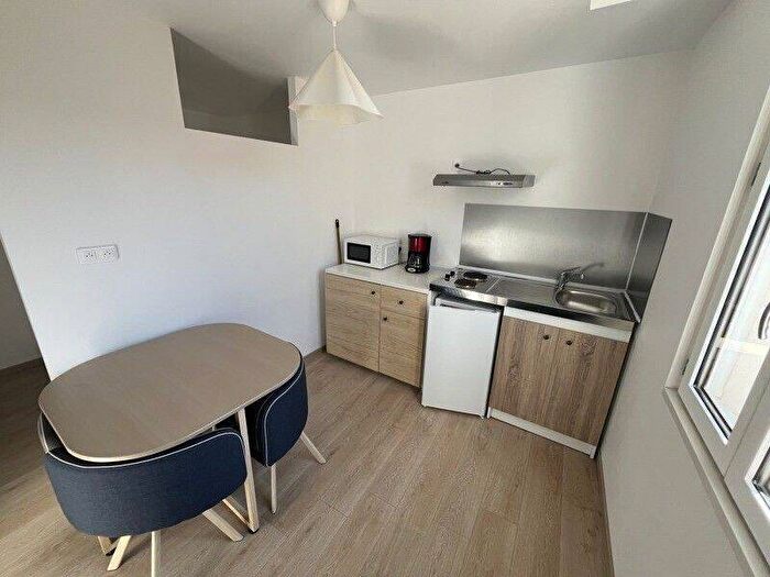 Appartement à louer - Centre Ville, Marsillargues - 1 pièce