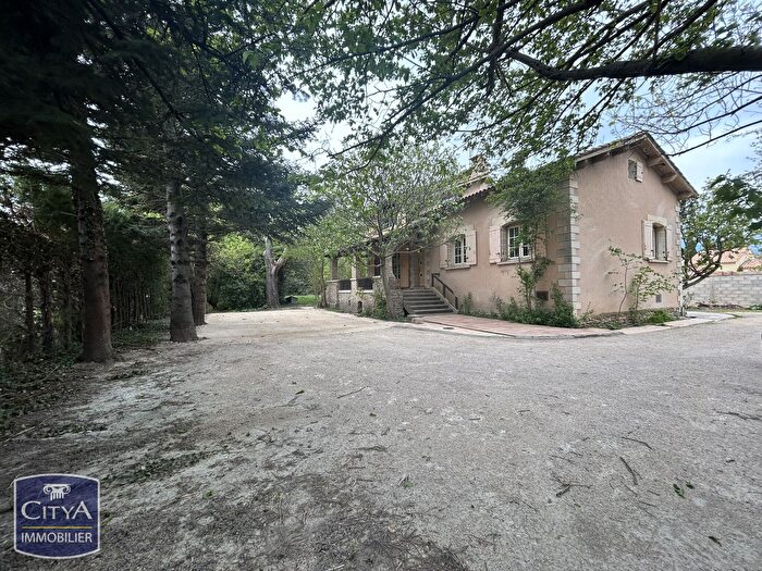 Maison 7 pièces à vendre - Entraigues-sur-la-Sorgue