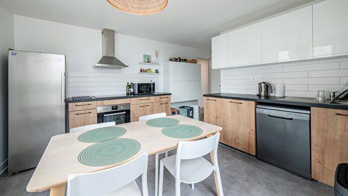 Appartement 4 pièces à Nantes, Sainte-Thérèse, Rond-Point de Vannes, à louer
