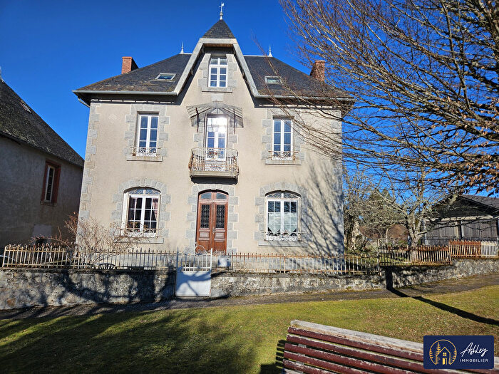 Maison à vendre - Combressol - 9 pièces - 6 chambres