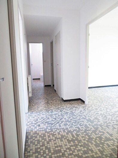 Appartement à louer - Beausoleil, Nîmes - 3 pièces - 2 chambres