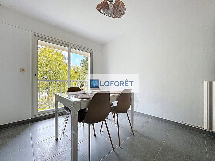 Appartement à louer - Bellevue, Brest - 6 pièces - 4 chambres