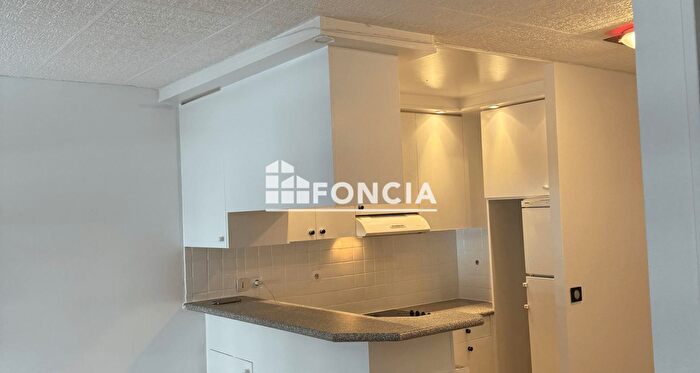 Juvisy-sur-Orge, Centre-ville, Entrevoies, Seine : Appartement 1 pièce à vendre