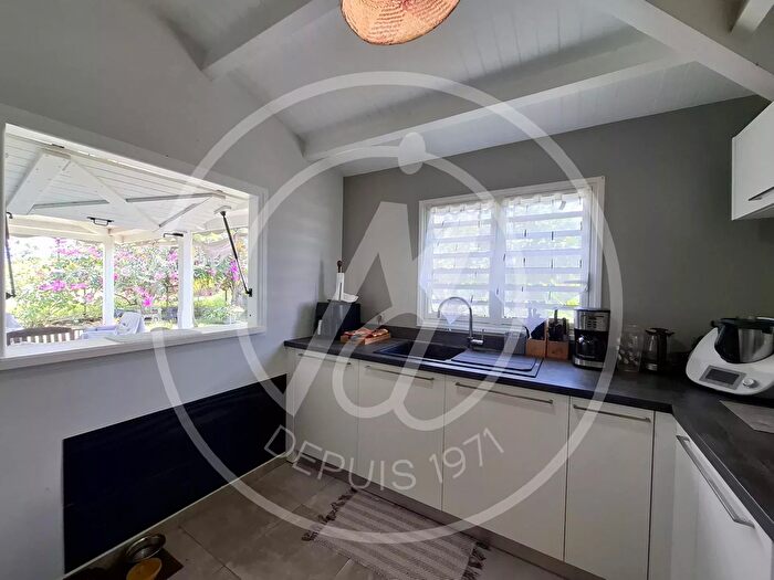 Maison 4 pièces à vendre à Lamentin