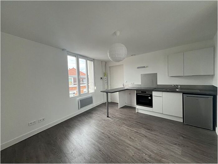 Appartement à louer - Lomme, Bourg, Délivrance - 2 pièces - 1 chambre