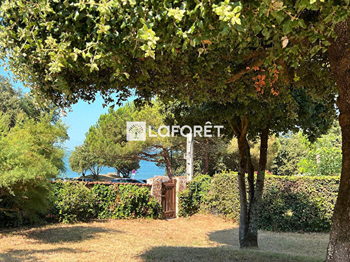 Saint-Palais-sur-Mer : Maison 9 pièces à vendre