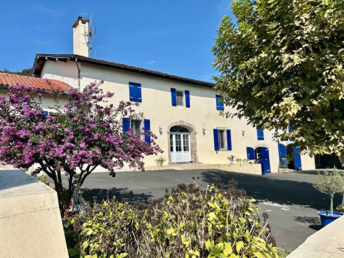Bergouey-Viellenave : Maison 8 pièces à vendre