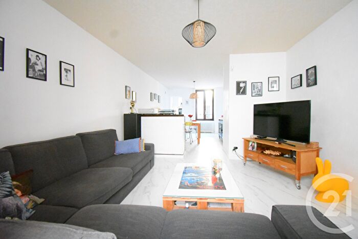 Maison à vendre - Vichy, Quartier de France - 7 pièces - 5 chambres