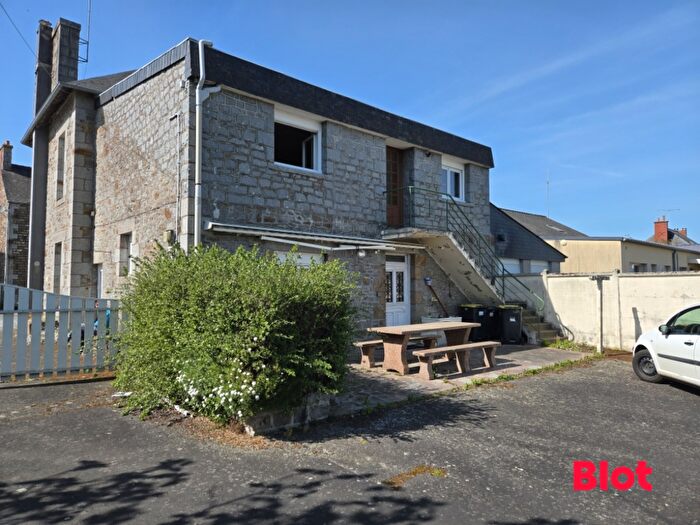 Maison à vendre - Saint-Brice-en-Coglès - 5 pièces - 4 chambres