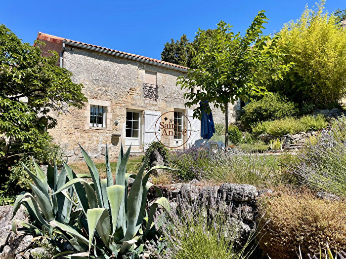 Maison 6 pièces à Mouthiers-sur-Boëme, à vendre