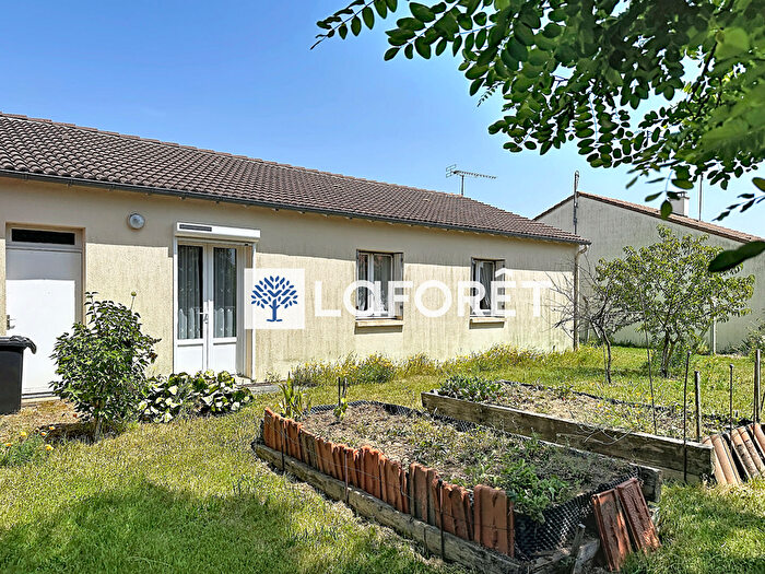Nueil-les-Aubiers : Maison 4 pièces à vendre