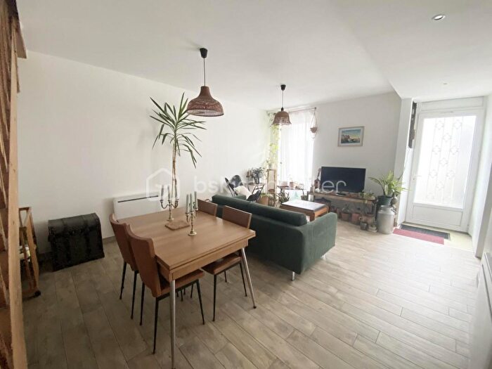 Maison à vendre - Saint-Crespin-sur-Moine - 3 pièces - 1 chambre