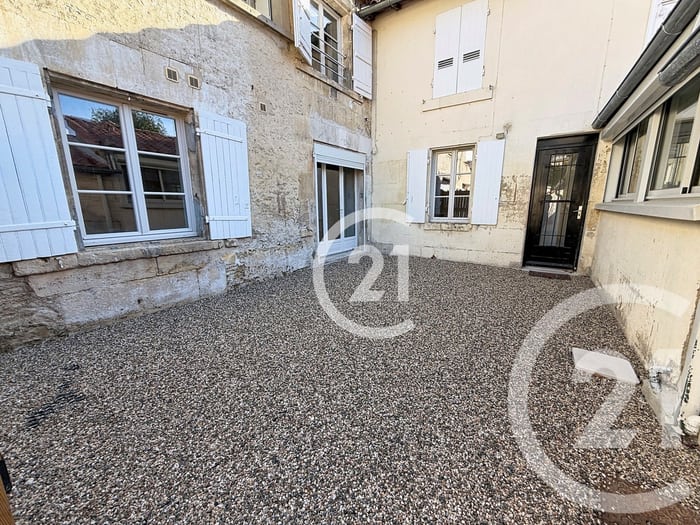 Appartement 4 pièces à louer à Cognac, Centre-ville, Gare