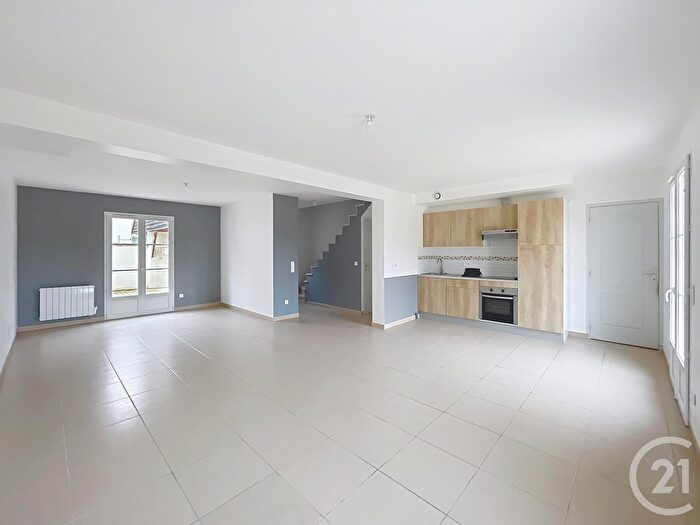 Maison à louer - Tracy-le-Mont - 5 pièces - 4 chambres