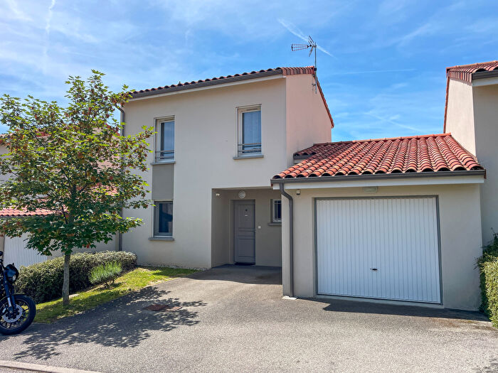 Maison 4 pièces à Peaugres, à vendre