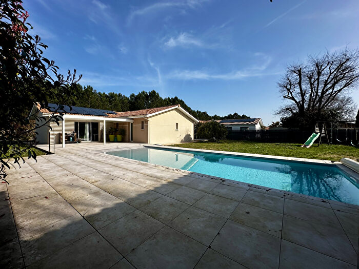 Maison à vendre - Biganos - 4 pièces - 3 chambres