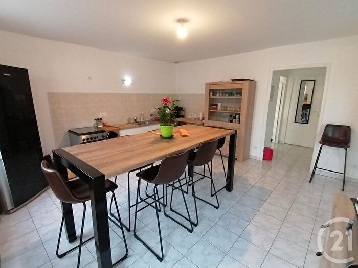 Maison 4 pièces à Lèves, à louer