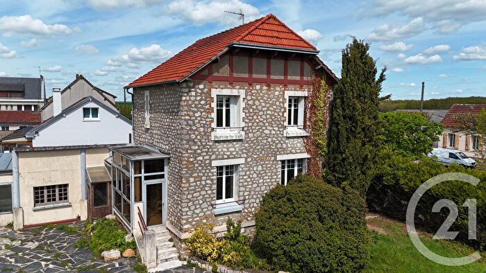 Maison 5 pièces à Lèves, à vendre