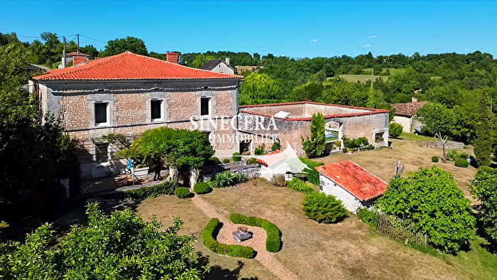 Maison à vendre - Ribérac - 9 pièces - 7 chambres