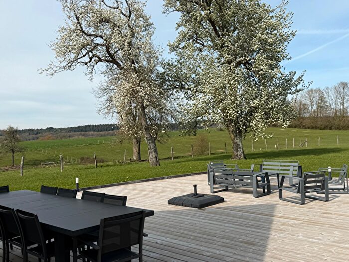 Maison à vendre - Saint-Aquilin-de-Corbion - 6 pièces - 4 chambres