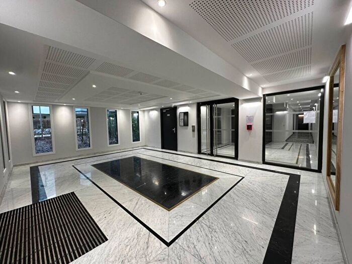 Appartement à louer - Ouest, Ferney-Voltaire - 3 pièces - 2 chambres