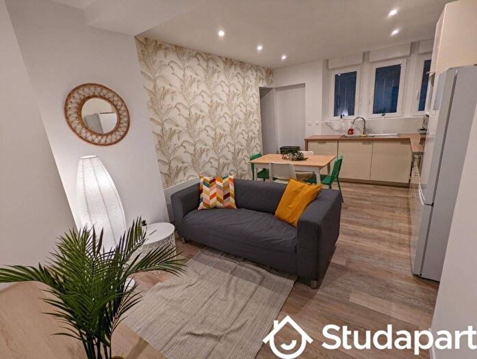 Appartement à louer - Centre Ville-Charles III, Nancy - 1 pièce - 3 chambres