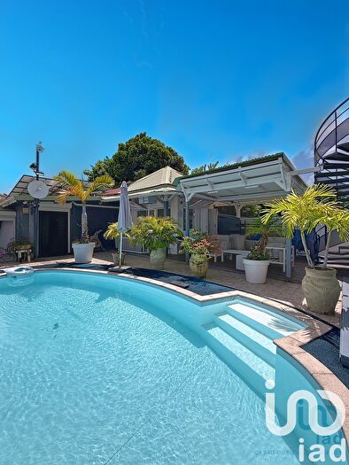 Maison à vendre - Petit-Bourg - 9 pièces - 5 chambres