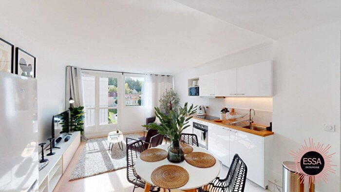Appartement 4 pièces à Jouy Centre-Petit Jouy, Jouy-en-Josas, à louer