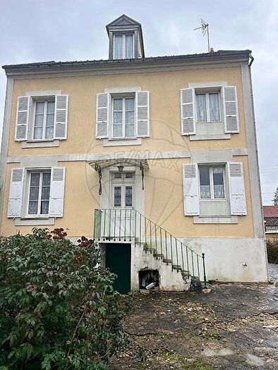 Maison à vendre - Montereau-Fault-Yonne, Ville basse - 8 pièces - 6 chambres