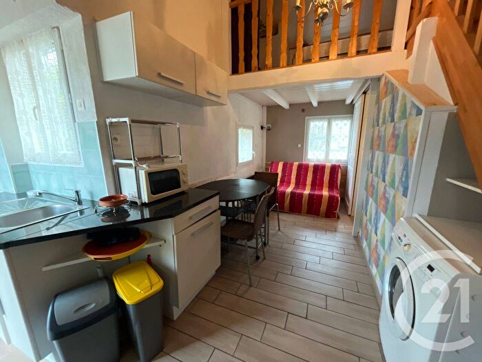 Maison 2 pièces à louer - Lacrouzette