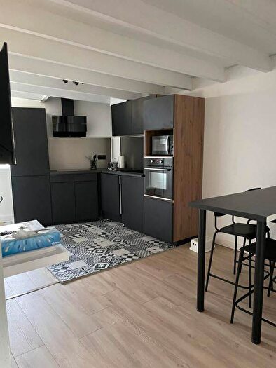 Carmes-Infirmieres-Thiers, Avignon : Appartement 2 pièces à louer