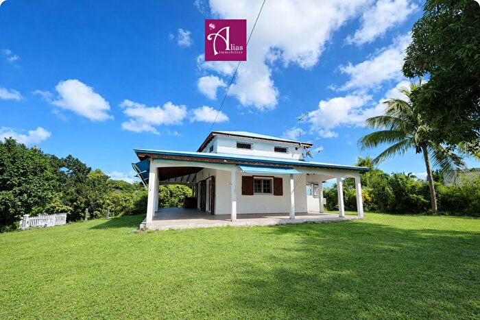 Maison à louer - Sainte-Anne - 4 pièces - 3 chambres