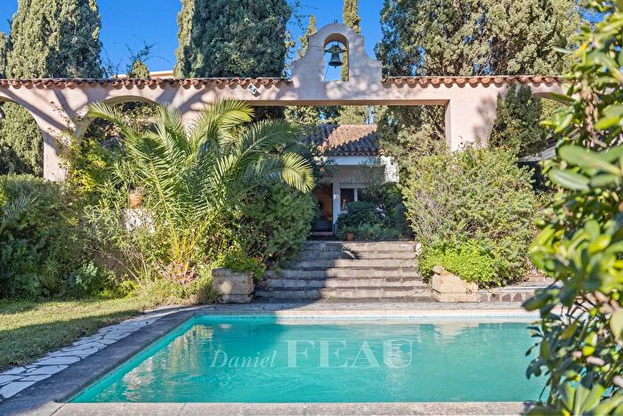 Maison à vendre - Sainte-Maxime, Saquèdes, Quilladou, Garonnette, Golfe - 12 pièces - 8 chambres